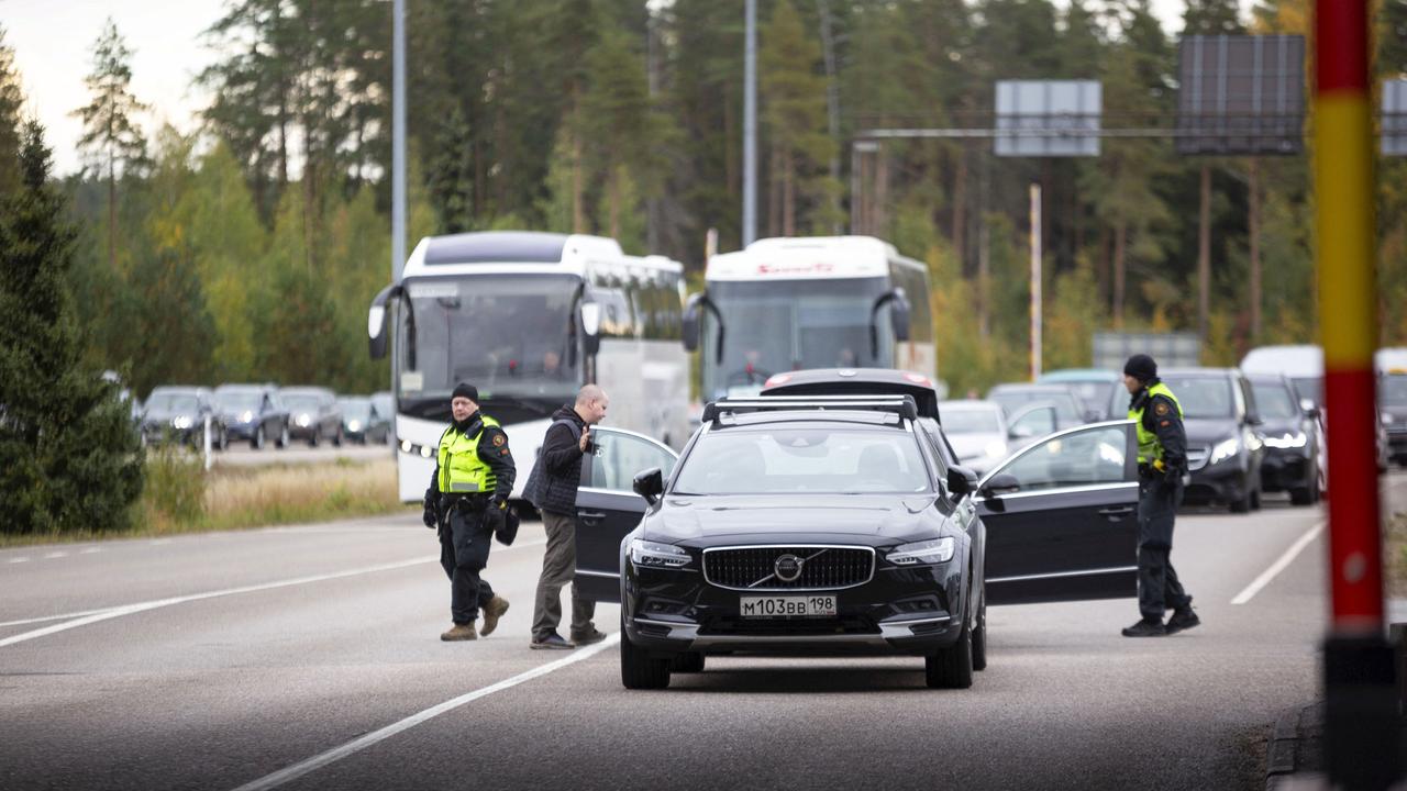 Finnland macht die Grenze zu Russland dicht - Wenn Grenzen Familien trennen
