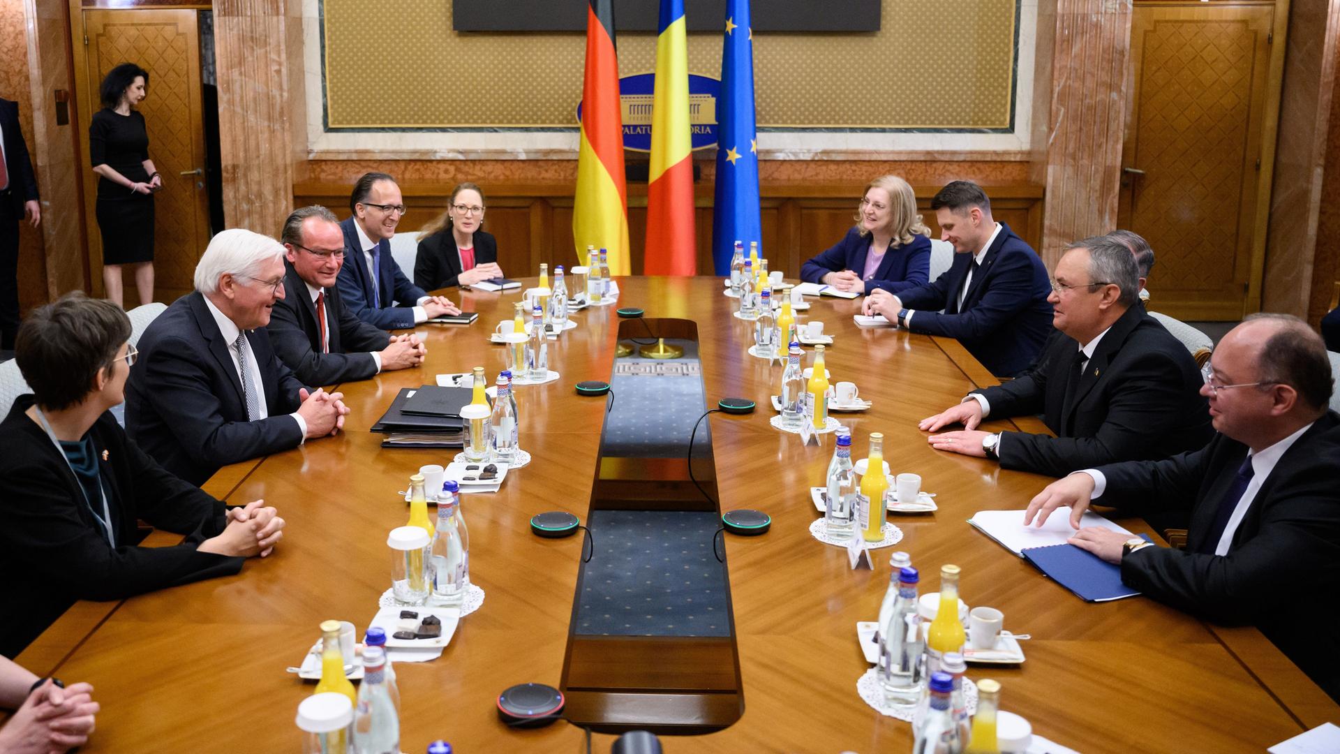 Staatsbesuch - Steinmeier sagt Rumänien Unterstützung für Schengen ...