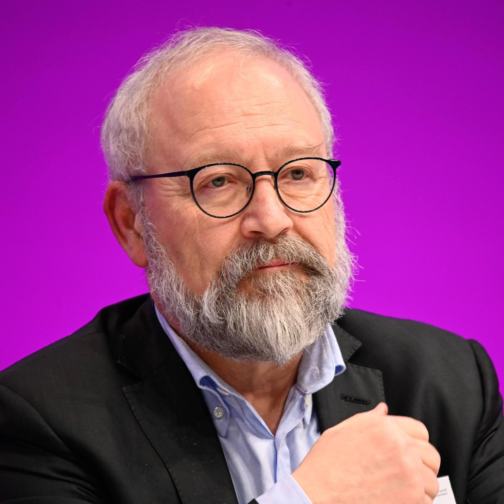 06.01.2020; Koeln;Professor Dr. Herfried Muenkler im Portrait bei einer Diskussion auf der ...