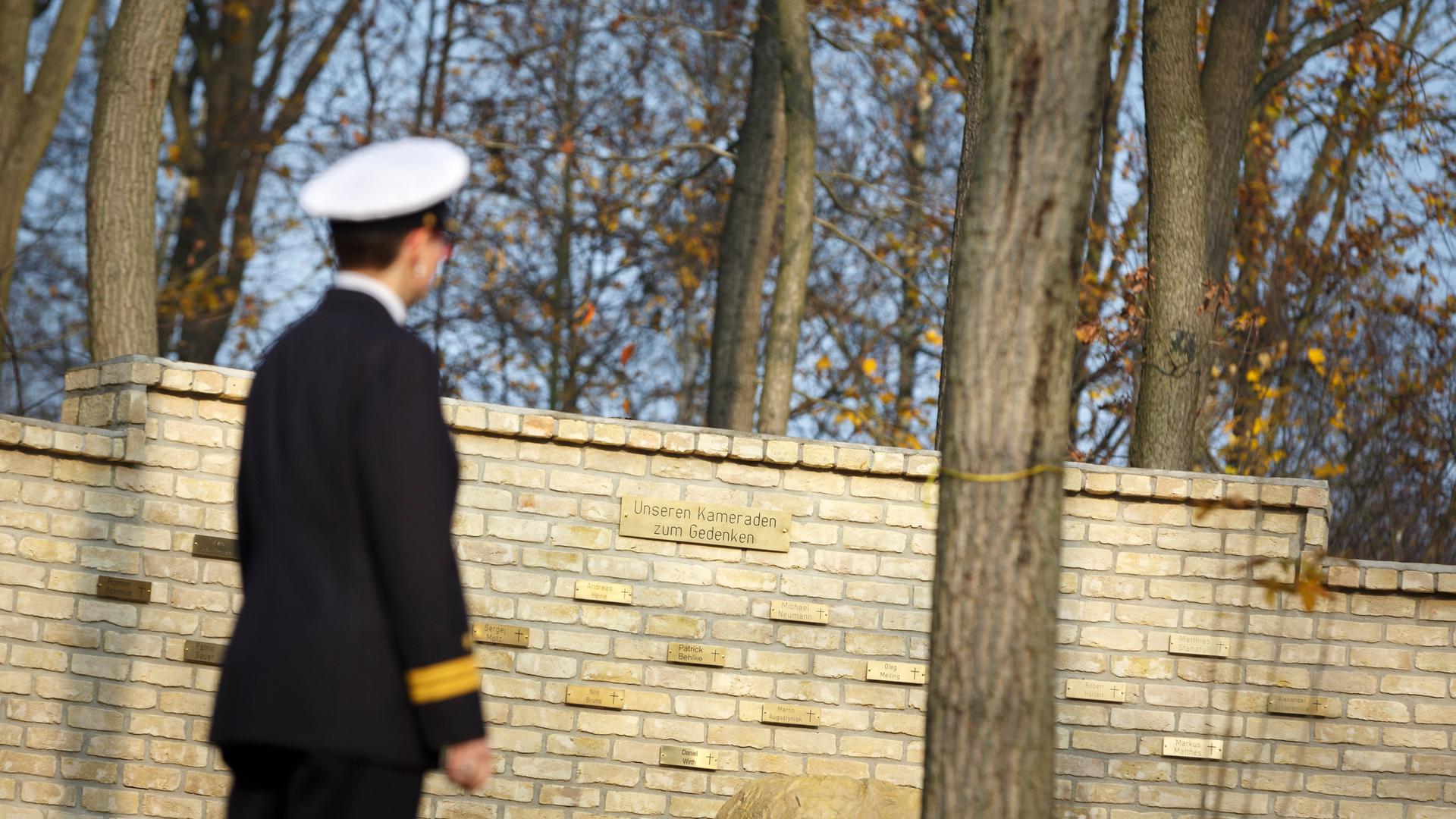 "Wald der Erinnerungen" - Stilles Gedenken an gefallene Soldaten