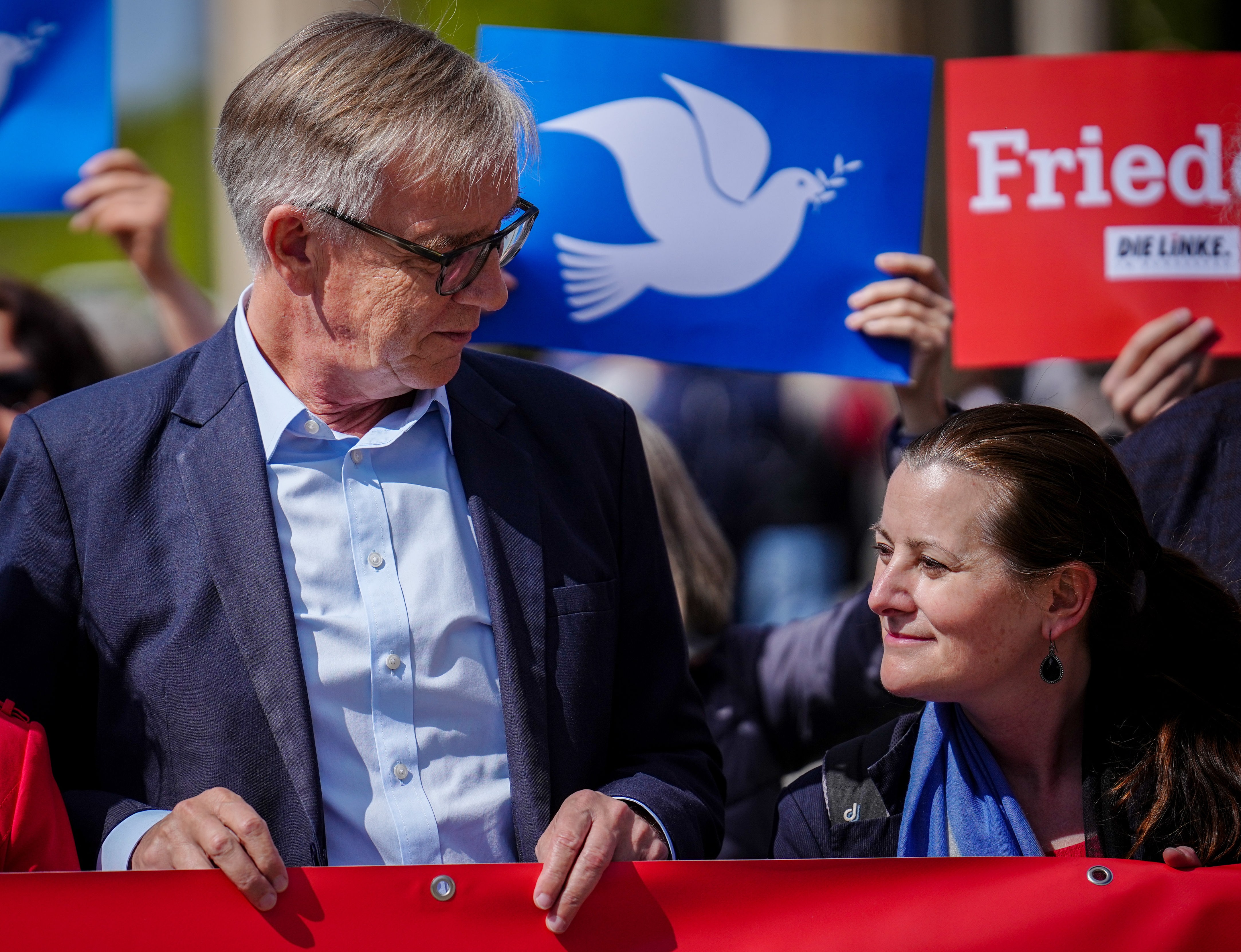 Parteitag der Linken - „Die Fraktion führt die Partei am Nasenring ...
