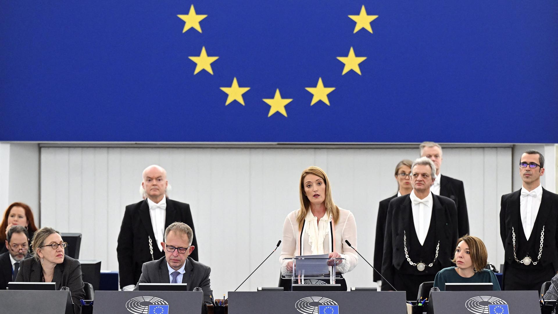 Korruptionsverdacht in Brüssel - Europäisches Parlament setzt ...