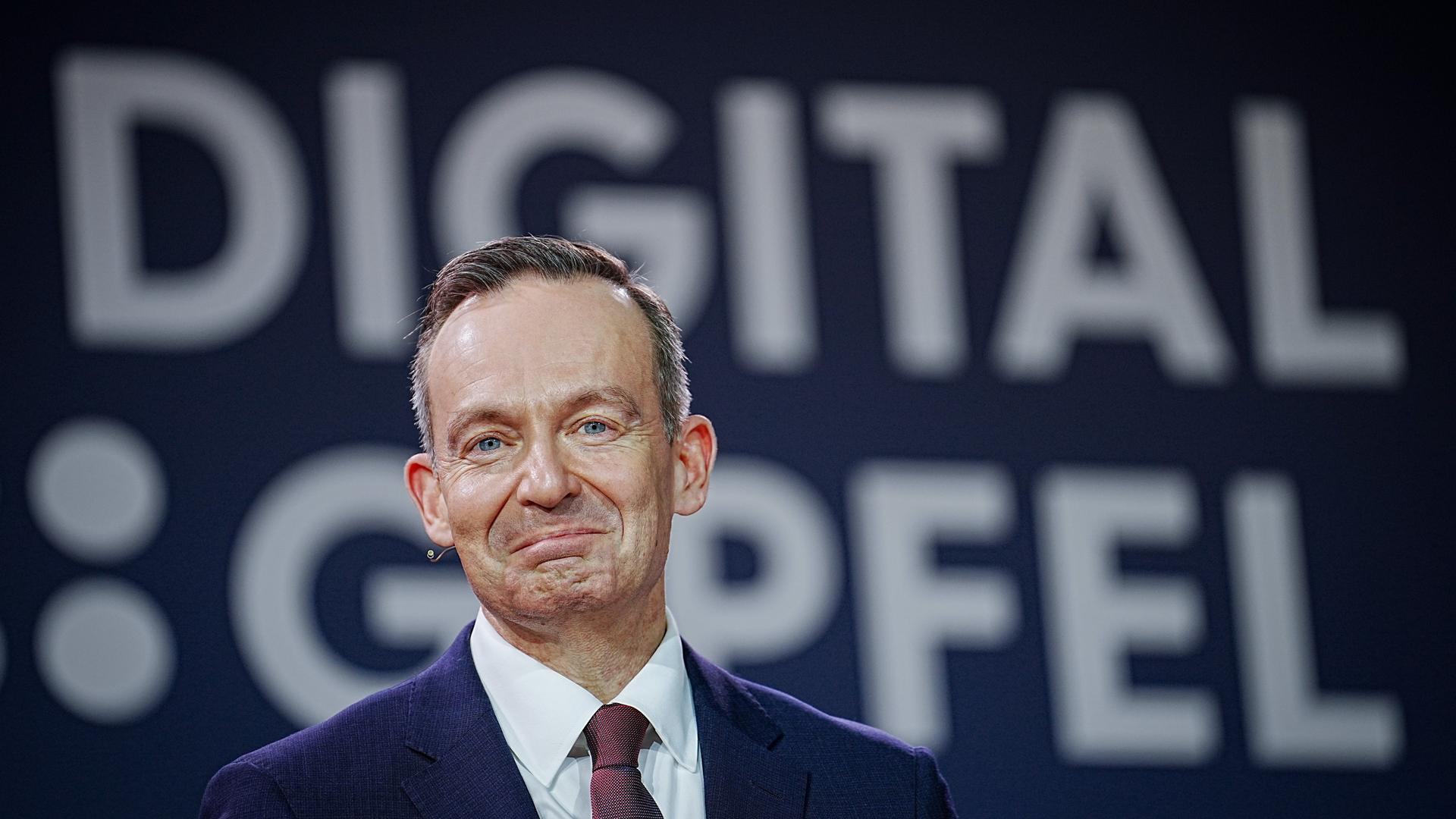 Digitalgipfel - Wissing will in die Top 10 | deutschlandfunk.de