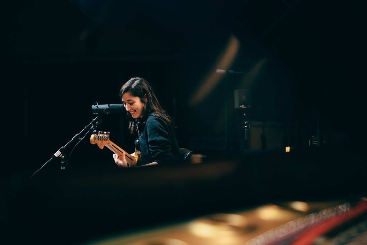 Debüt von OSKA - Melancholische Indie-Pop-Kleinode | deutschlandfunk.de