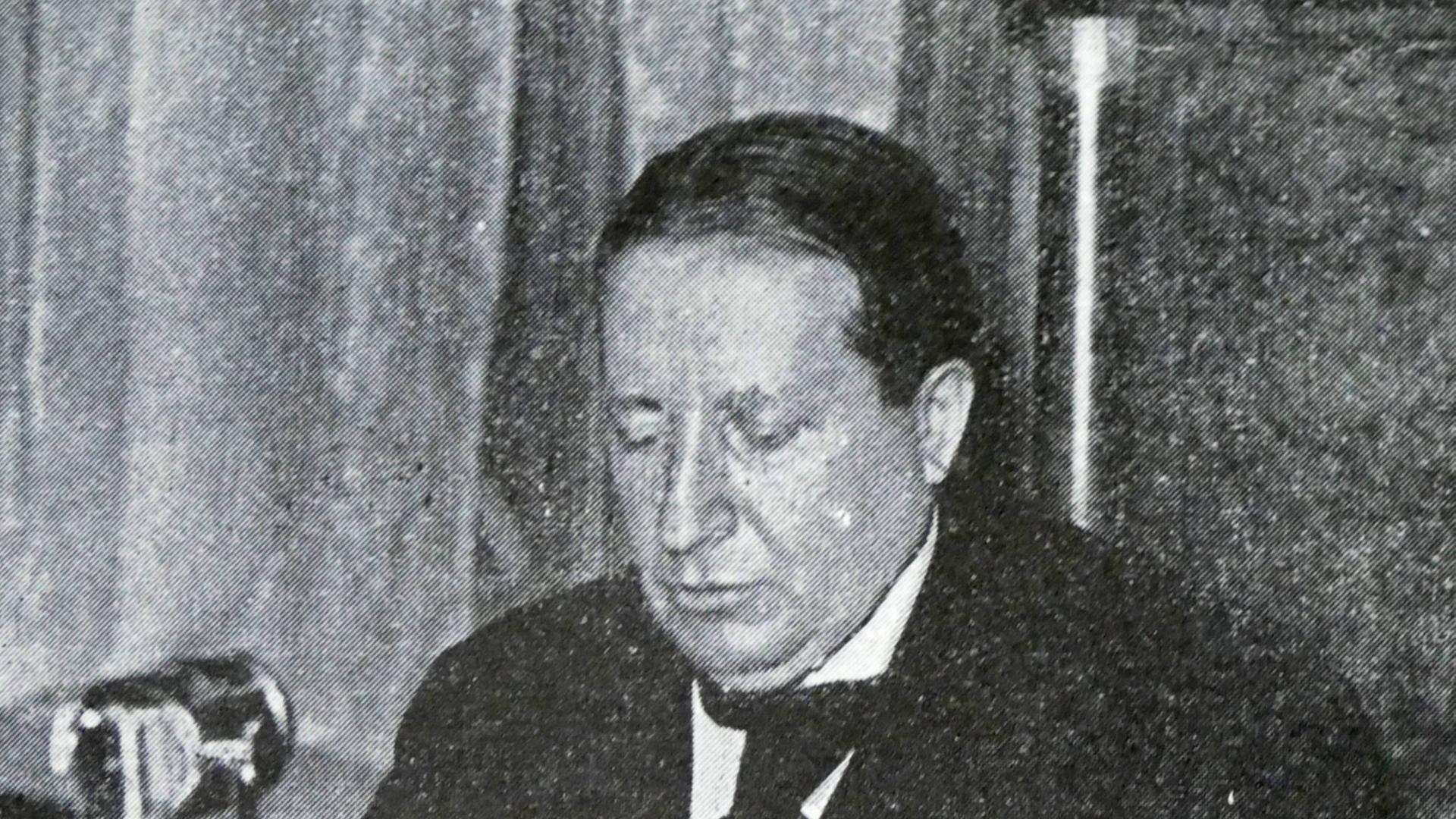 Fünf von den Nationalsozialisten gestohlene Bücher in Frankreich ...