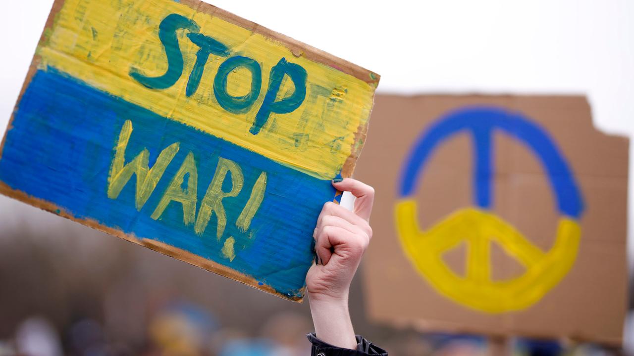 Krieg in der Ukraine - Ist Pazifismus noch zeitgemäß ...