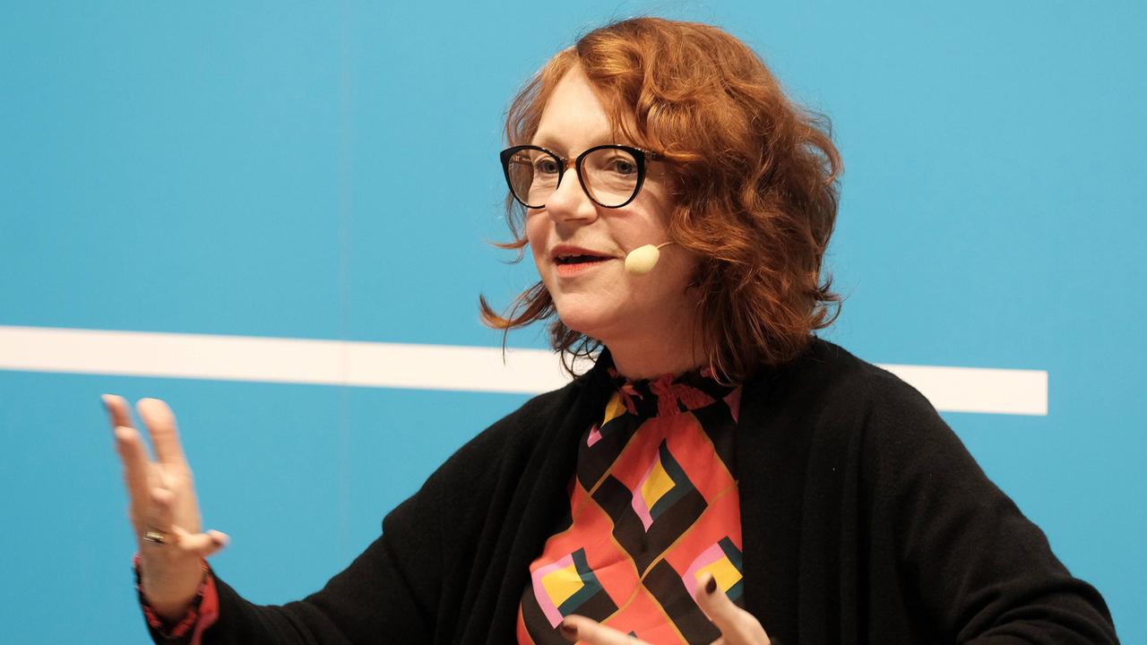 Der Tag mit Ulrike Guérot - "Eigentlich müssten Biden und Putin ...