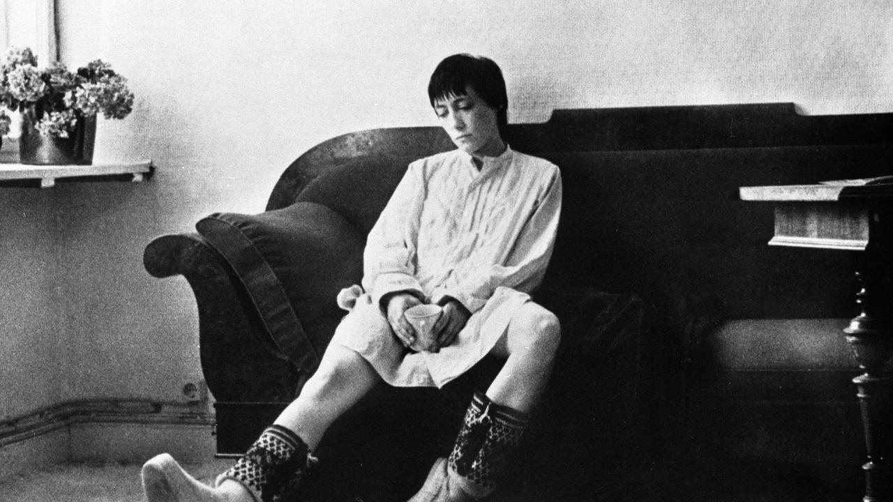 Regisseurin Helke Sander - Über Feminismus und Filmemachen (Podcast ...