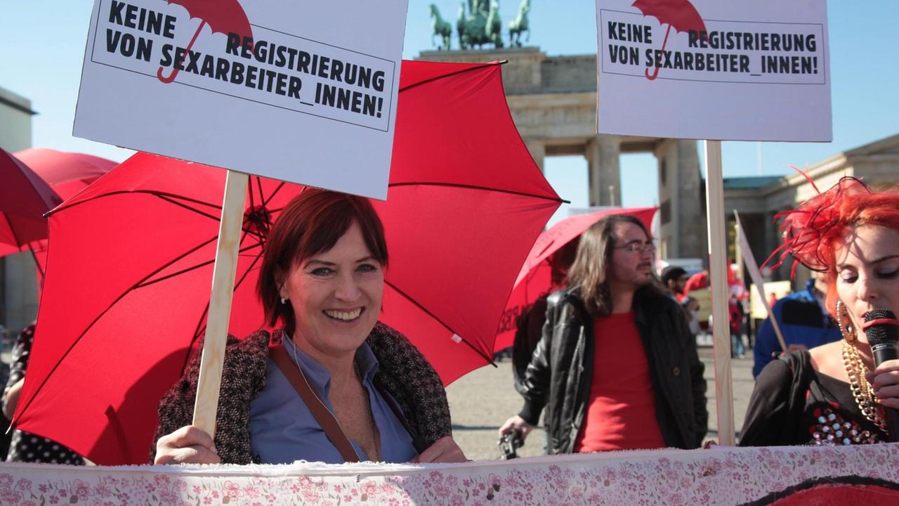 Prostituiertenschutzgesetz - Paragraphen allein schützen nicht Prostituiertenschutzgesetz - Paragraphen allein schützen nicht