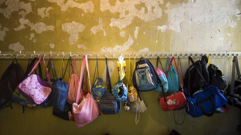 Aktion "Einstürzende Schulbauten" - Tagebuch über marode Schulen ...