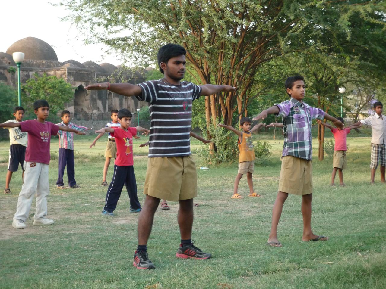 Hindu-Freiwilligen-Korps RSS - Indiens unheimliche Macht im Hintergrund ...