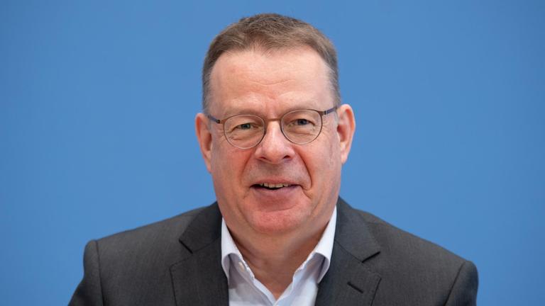 Umweltökonom zur Energiewende - Ist Wasserstoff das neue Erdöl ...