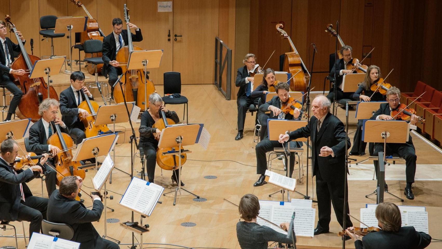 Dresdner Philharmonie spielt Trilogie unter Marek Janowski - Von Haydn ...