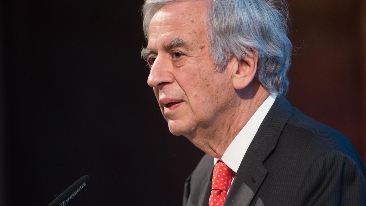 Michael Naumann über Taschenbücher - Weltliteratur zum kleinen Preis