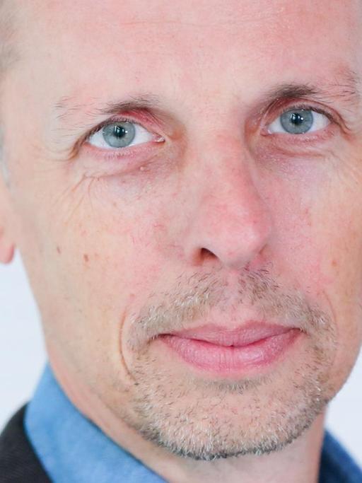 Rechte Verlage auf der Buchmesse - Wehrhaft sein und es den Rechten ...