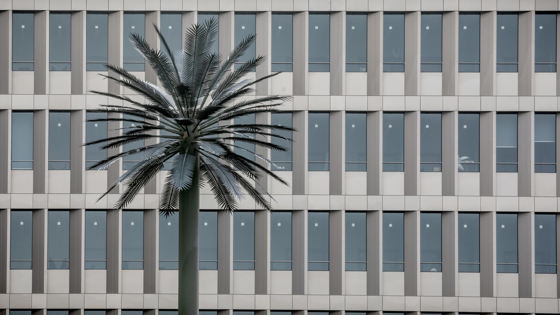 Einweihung BND-Zentrale in Berlin - Von Pullach ins Zentrum der ...