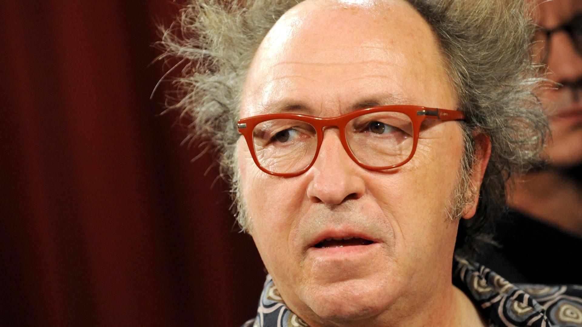 Am Mikrofon - Der Kabarettist Urban Priol | deutschlandfunk.de