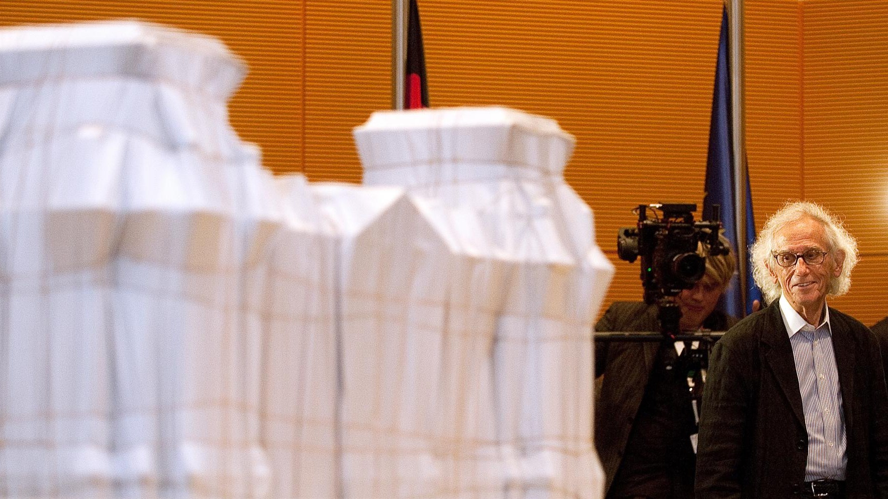 Aus den Feuilletons - Verhüllen macht deutlich | deutschlandfunkkultur.de