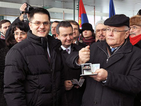 Die Serben genießen neue Reisefreiheit | deutschlandfunkkultur.de