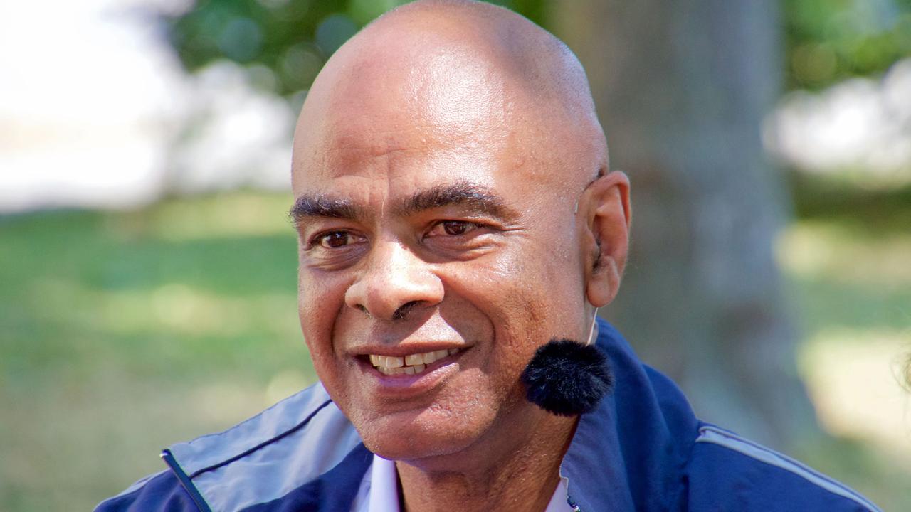 Spaziergänge mit Prominenten - Unterwegs mit Charles M. Huber in ...