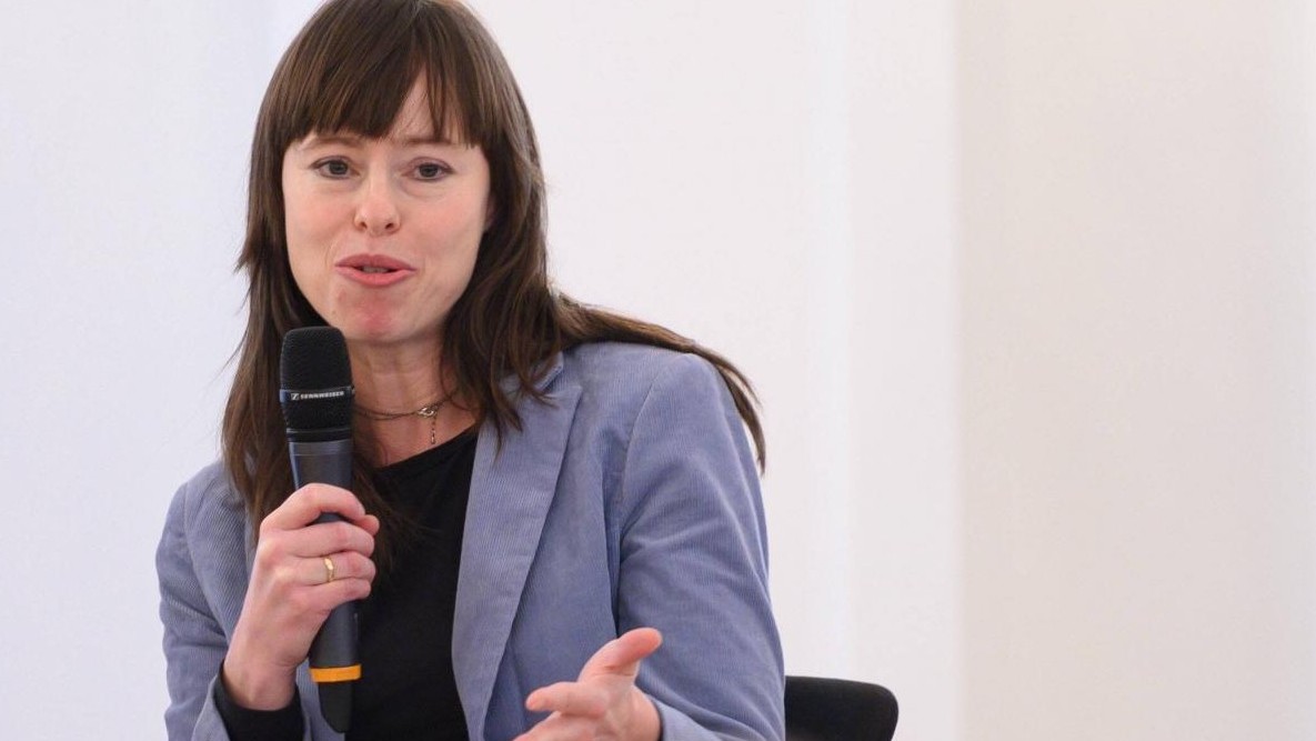 Der Tag mit Hedwig Richter - Wie lässt sich die Krise an der griechisch ...