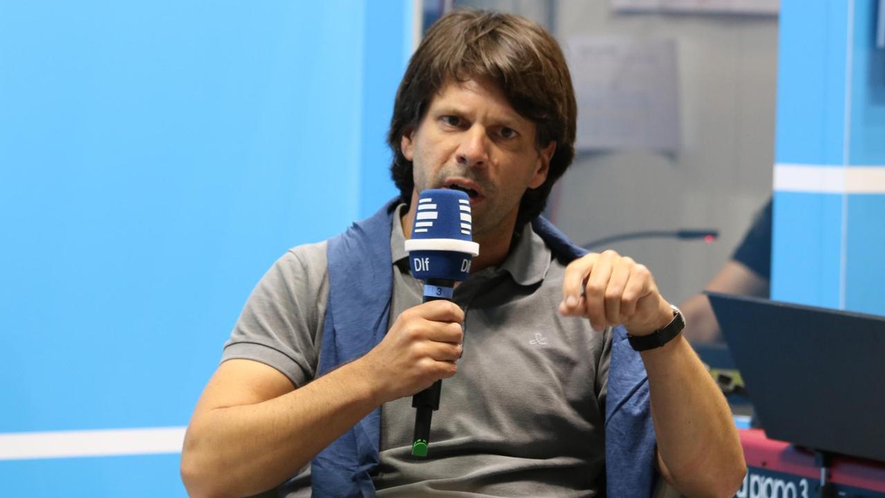 Jochen Hörisch vs. Christian Metz - Braucht die Literatur Political ...