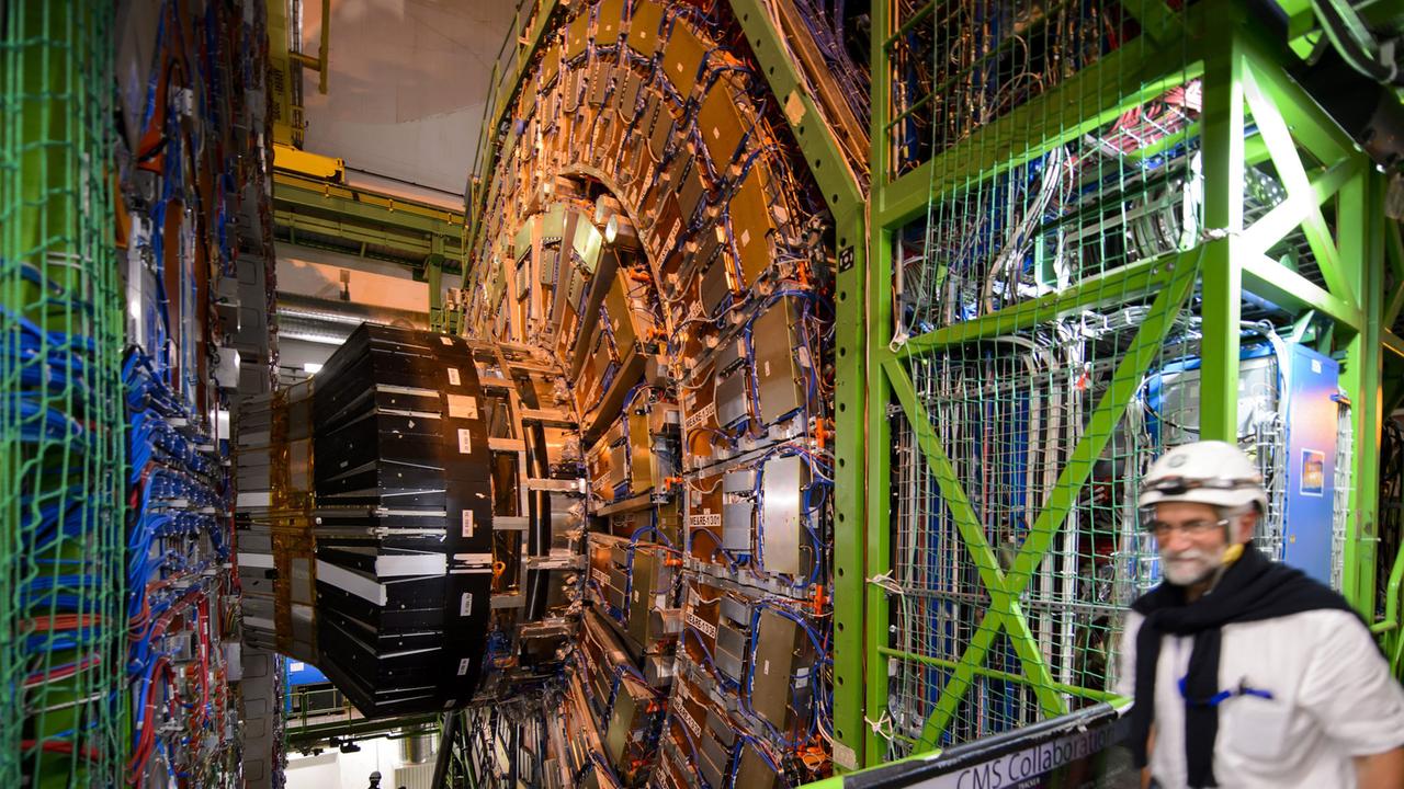 Forschungszentrum CERN - Die Entdeckung des Pentaquarks ...