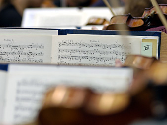 Der Chordirigent Simon Halsey | deutschlandfunk.de