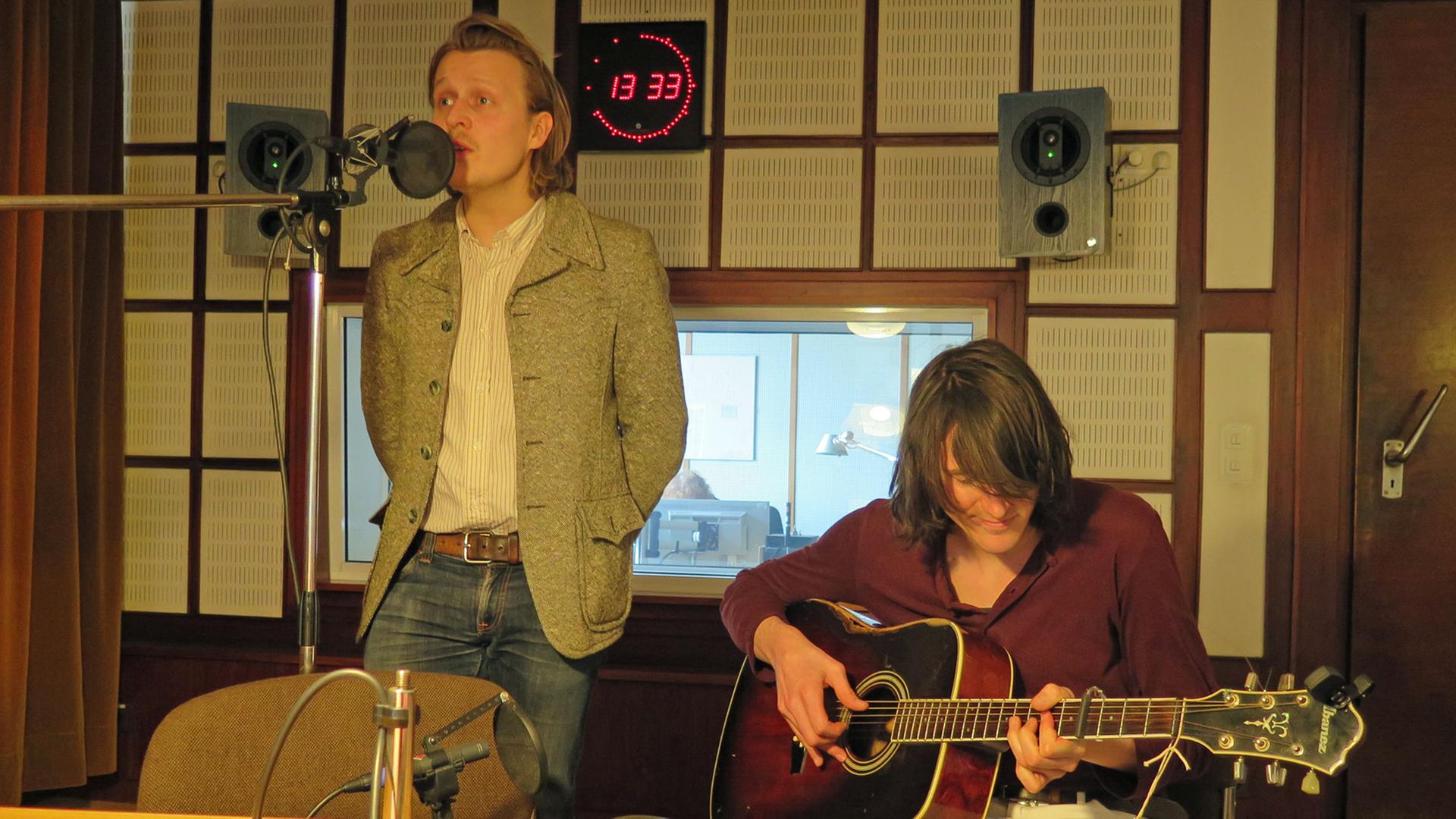 Die Band Okta Logue - Glanz und Verzweiflung aus Hessen