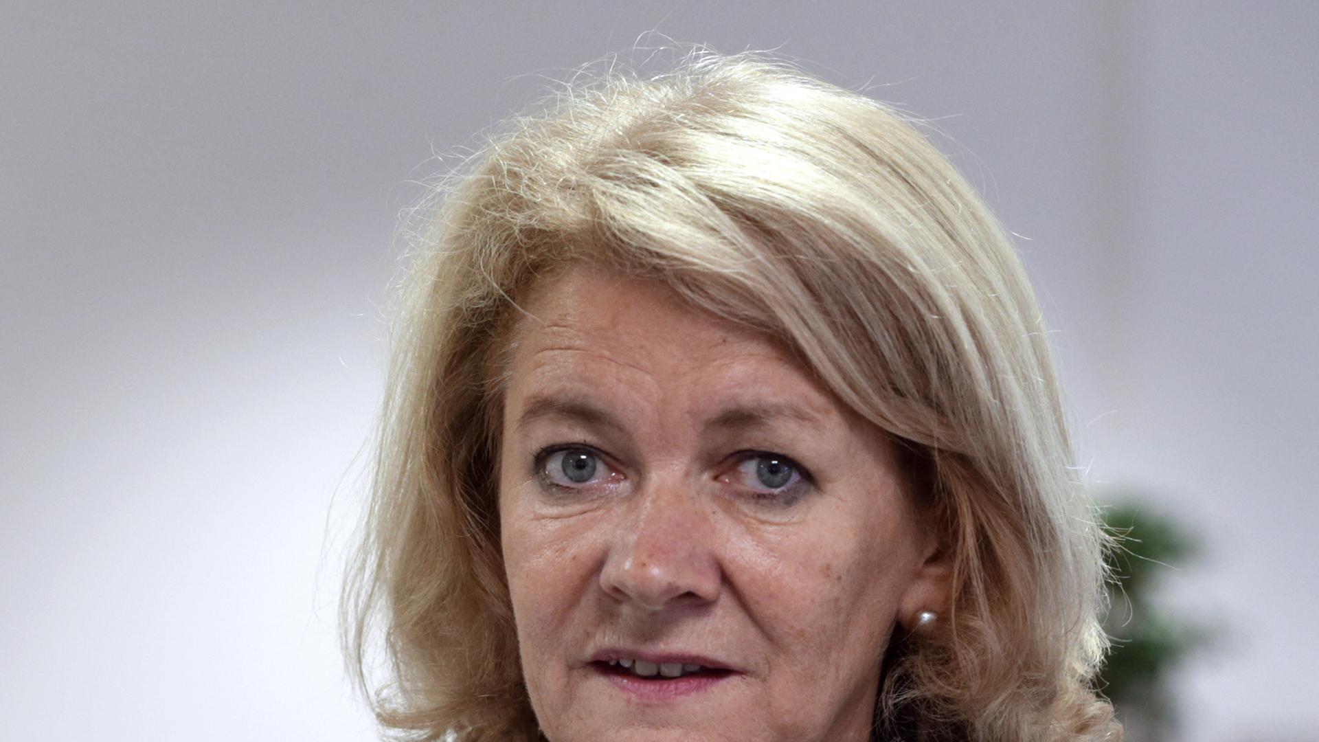 NSA-Affäre - Smale: No-Spy-Abkommen nicht mit deutscher Verfassung ...