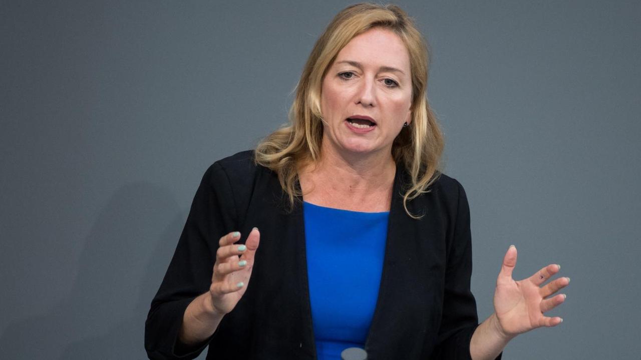 Linke wählt neue Fraktionsspitze - Wer beerbt Sahra Wagenknecht ...