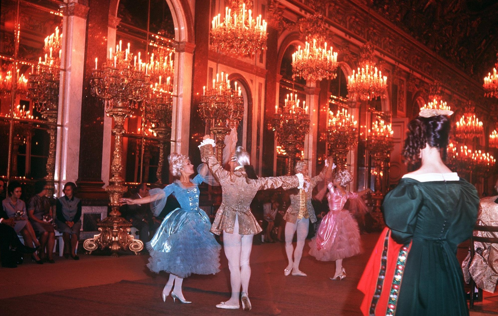 Wie aus dem Menuett das Scherzo wurde - Der Tanz der Könige | kakadu.de