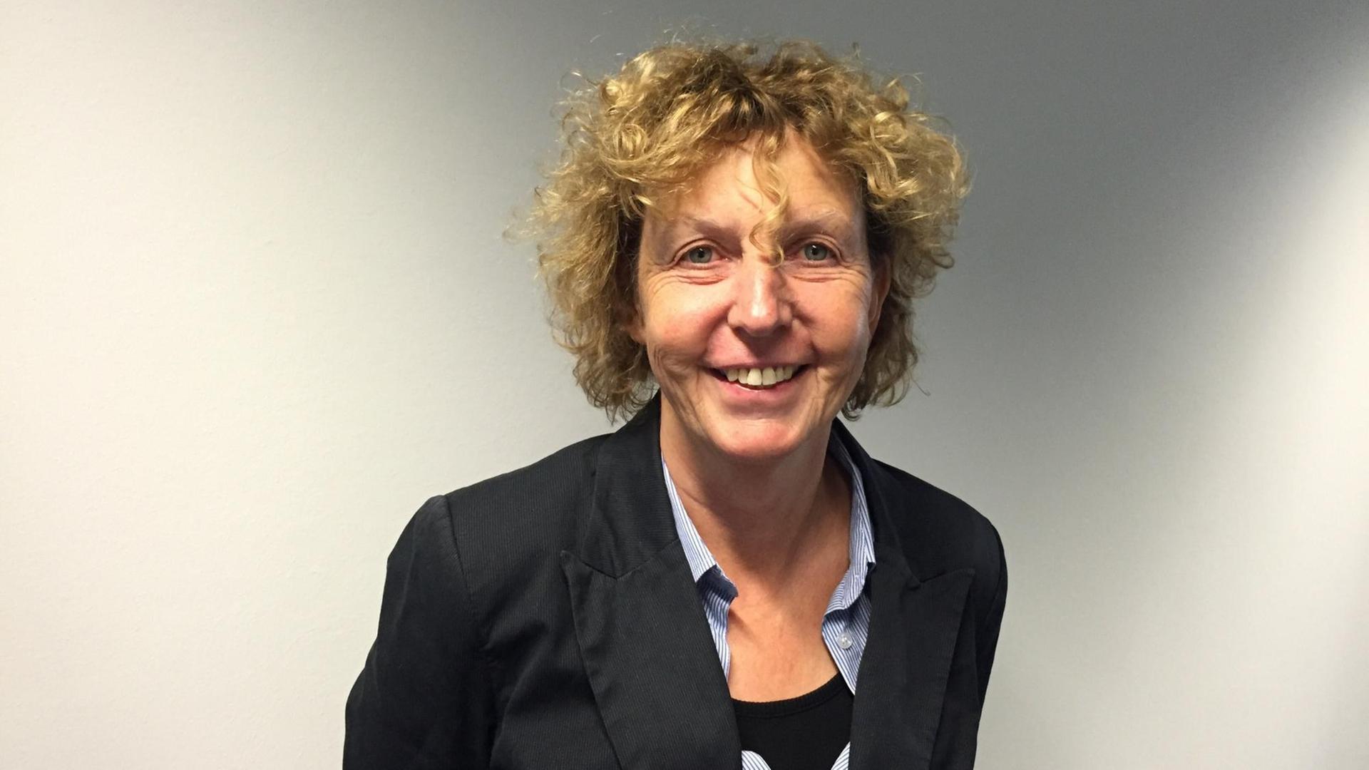 Symposium des Filmbüros NRW - Wie porträtiert man eine Person in ...