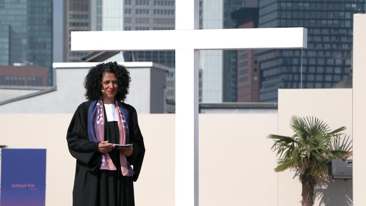 Theologin Vecera über Rassismus - "Kirche war nie monokulturell gedacht ...