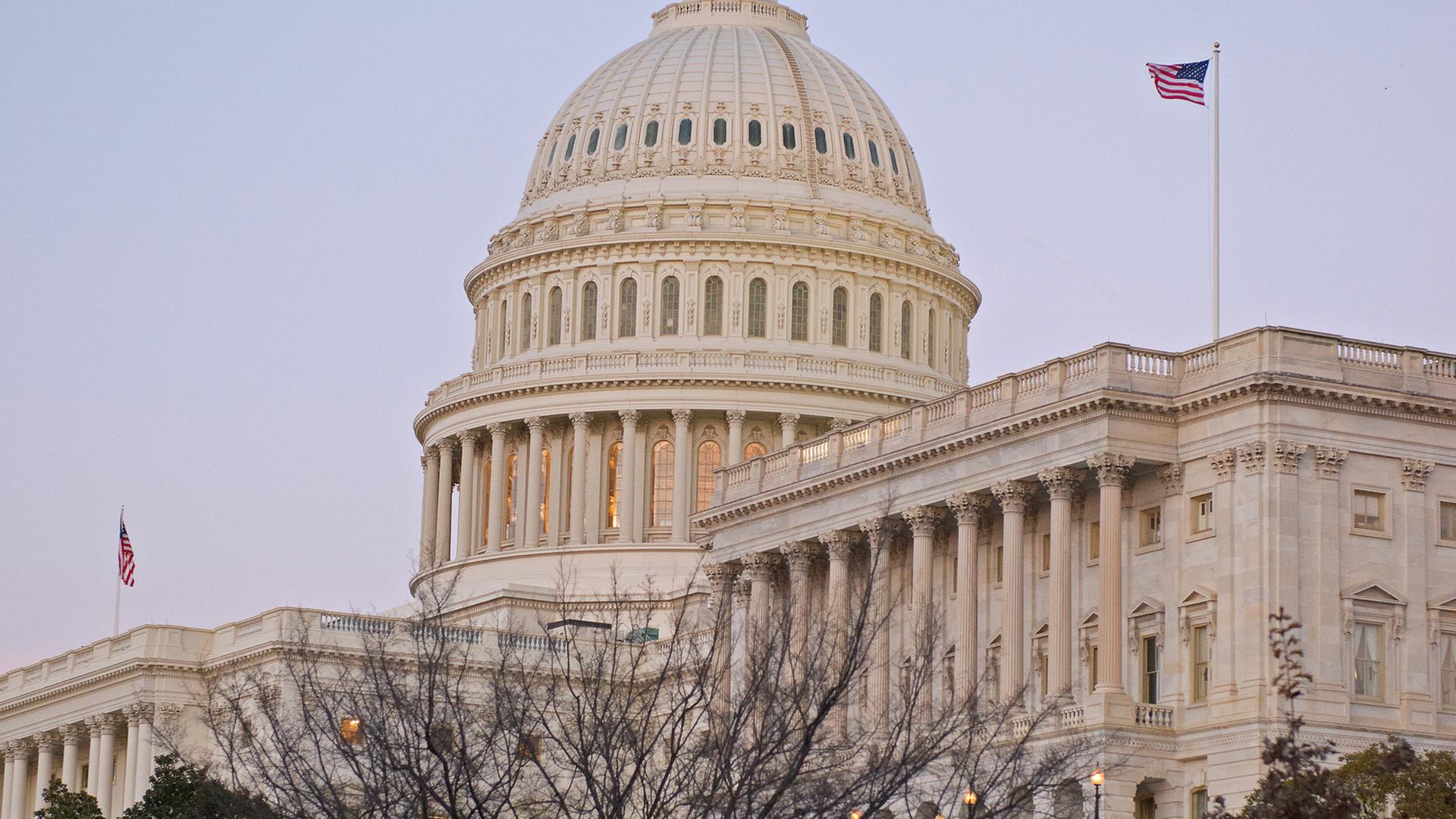 Streit um Ethikkommission - Neuer US-Kongress startet mit Eklat