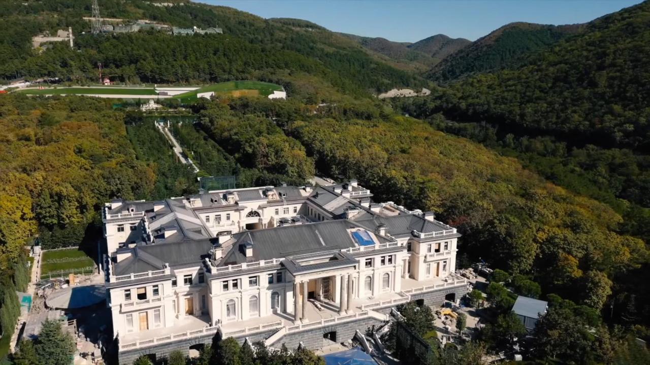 Putin-Palast im neuen Video von Nawalny - "Immobilienpornos" wecken ...