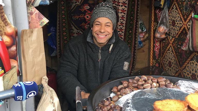 Wiener Esskultur - Das Glück des Maronibraters Walid Mustafa ...