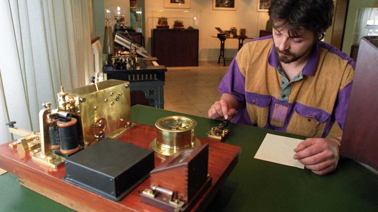 Wilhelm Eduard Weber - Telegraphen-Erfinder und Verfassungsschützer ...