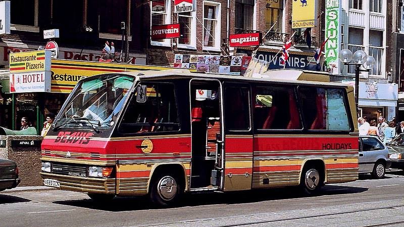 Dave Grohl-Film "What drives us" - Hommage an den Bandbus