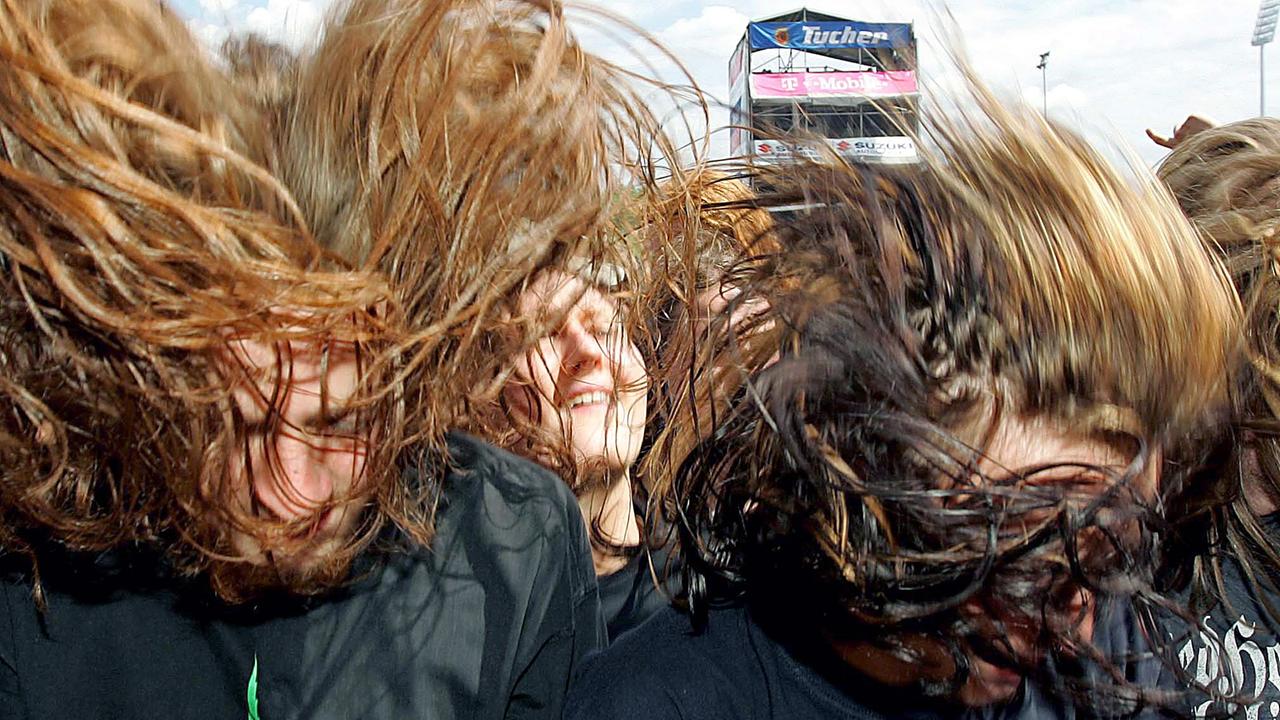 Heavy Metal - Headbangen auch mit Seitenscheitel