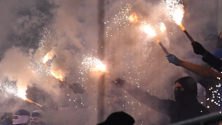 Pyrotechnik im Fußballstadion - Warum sich Deutschland mit "kalter Pyro ...