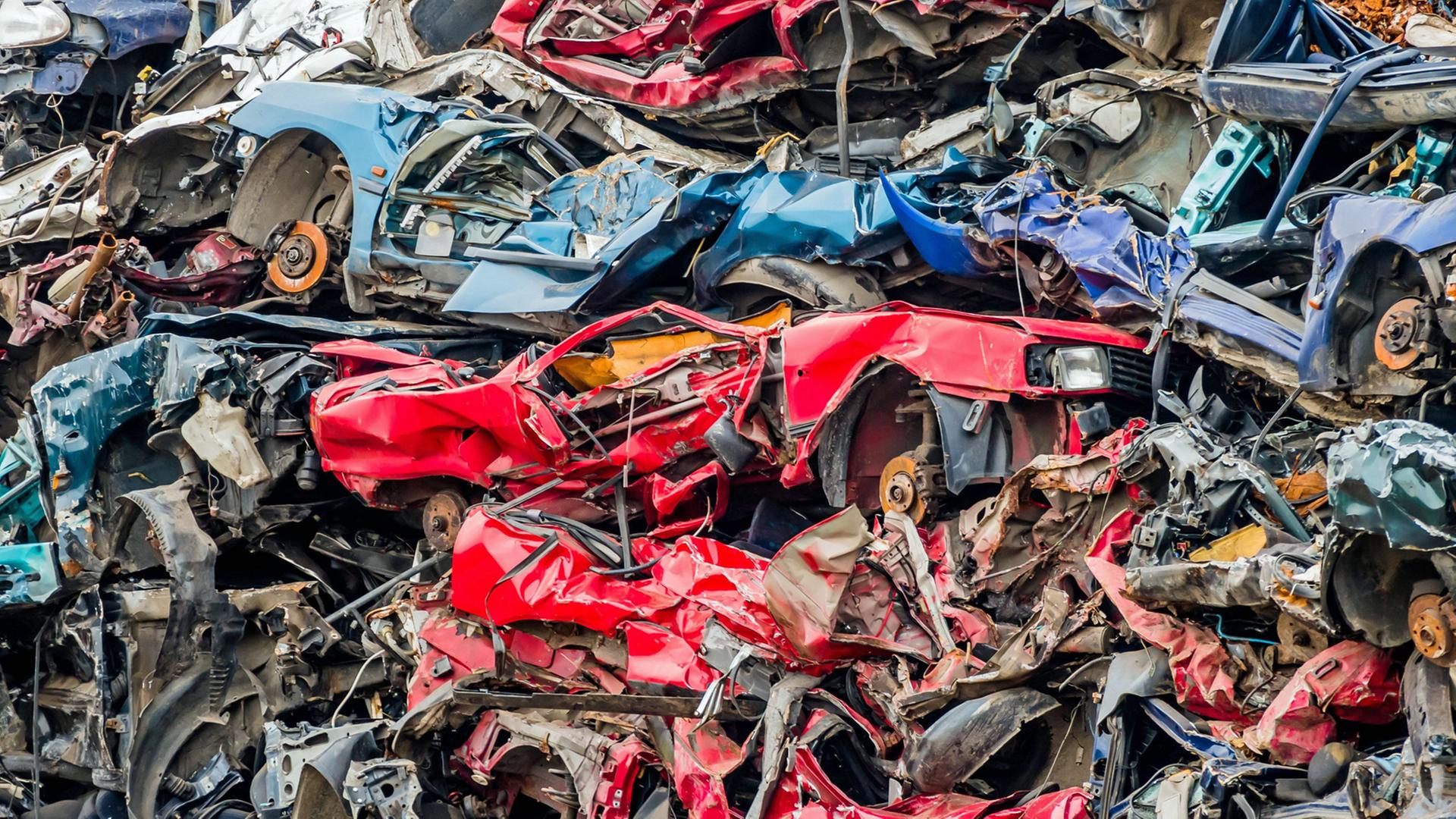 Folgen des Diesel-Deals - Stau auf Deutschlands Schrottplätzen ...