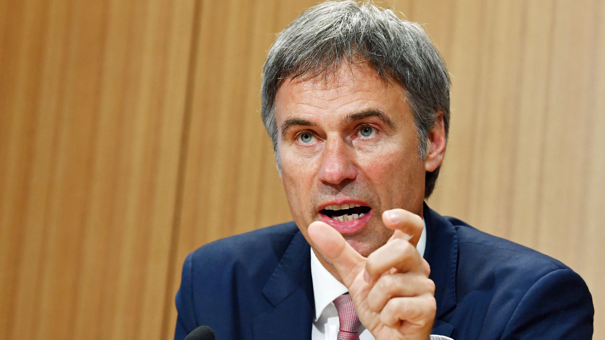 Bitkom-Präsident Achim Berg - "Die Digitalisierung wartet nicht auf ...
