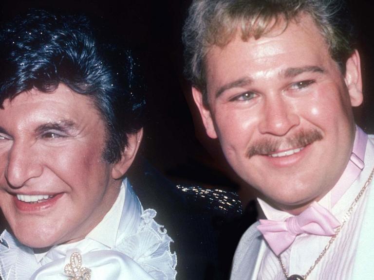 "Liberace – Look me over" im Kino - Die pompöse Maske des Piano ...