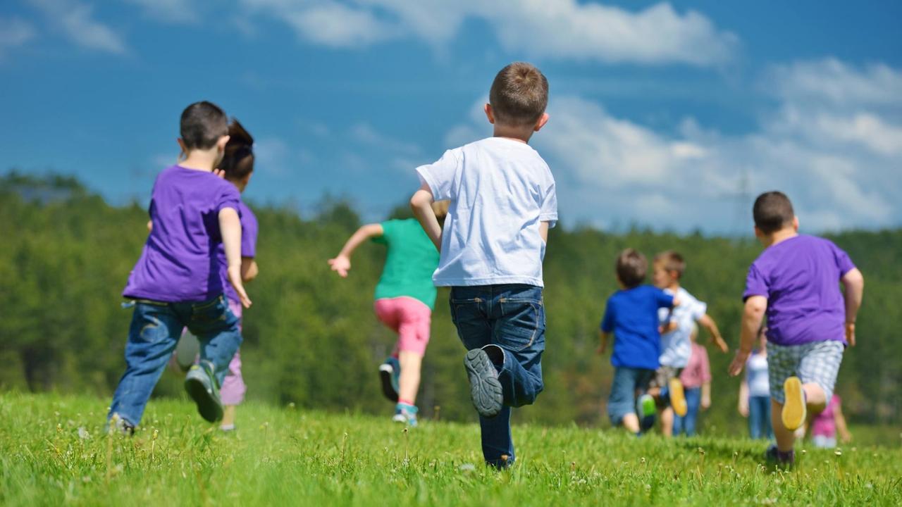 Initiative "The Daily Mile" - Schüler laufen täglich mit ihren Lehrern ...