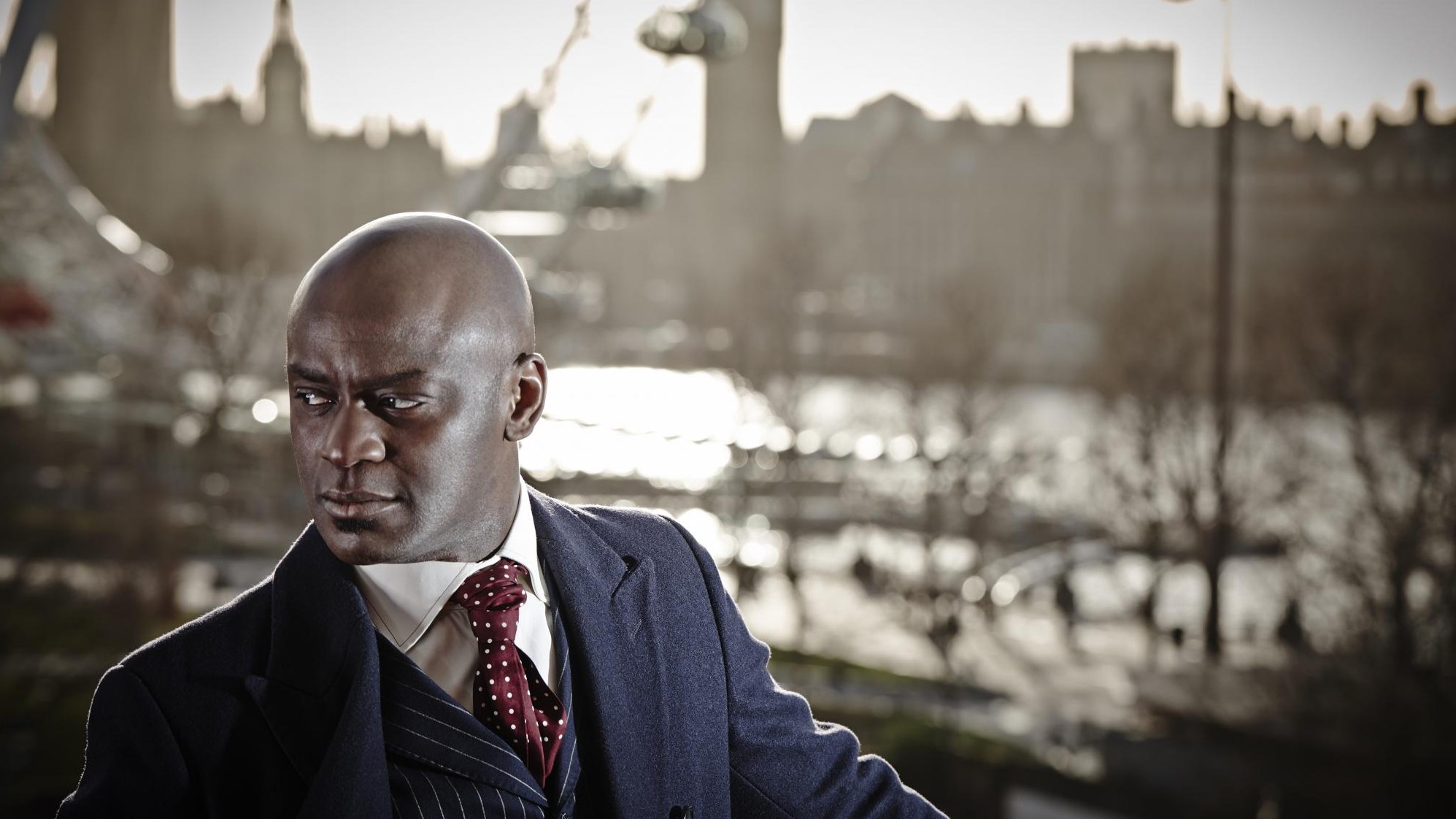 Ola Onabulé - Eine Stimme mit viel Charakter und Seele ...