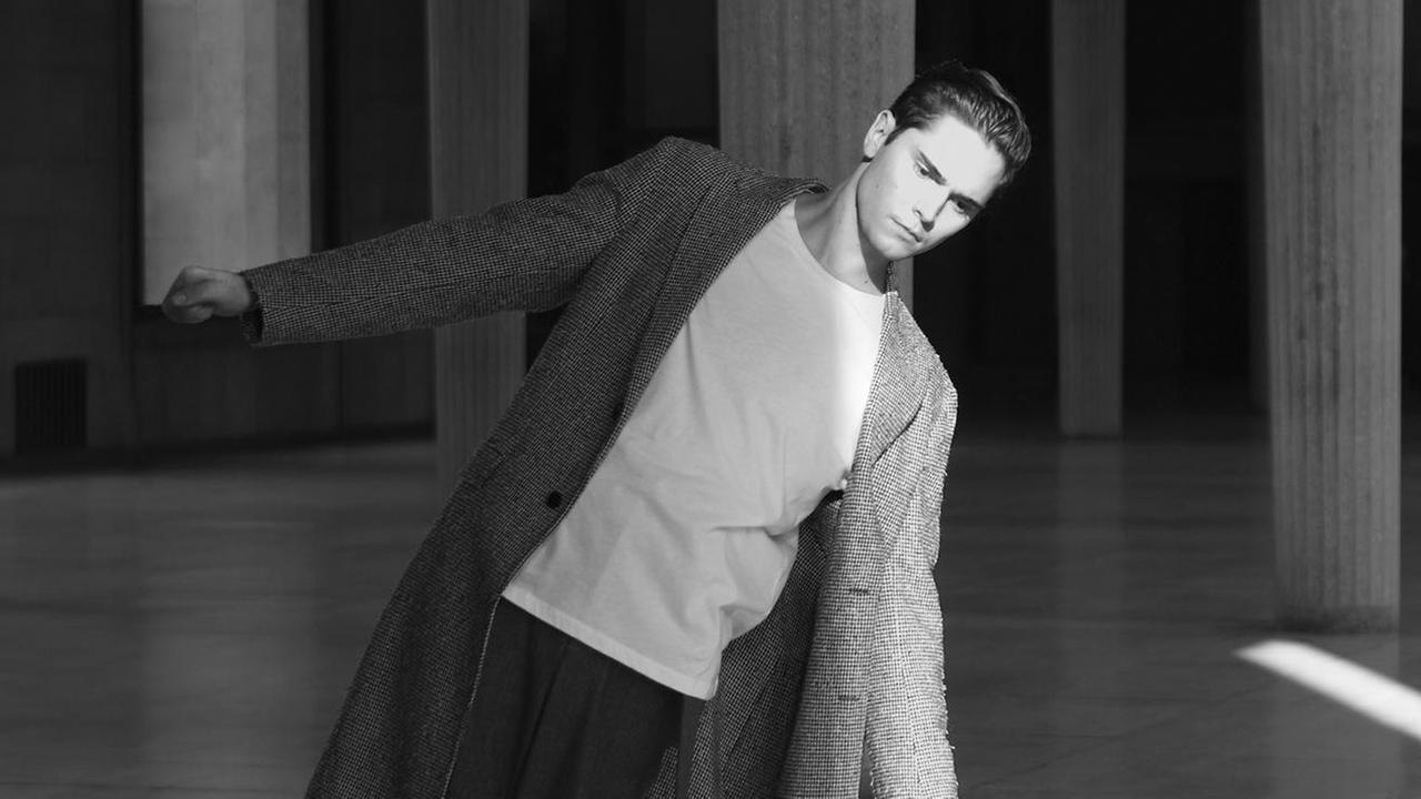 Victor Solf von der Band Her - "Den Augenblick schätzen lernen"