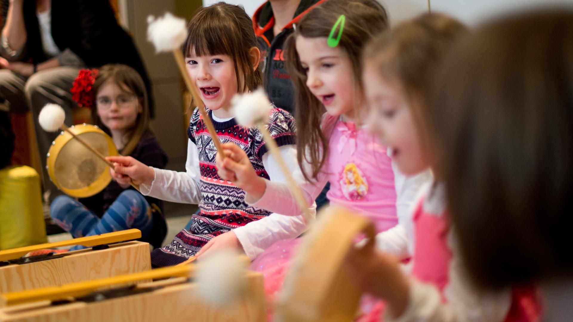 Gesellschaft für Musikpädagogik - Zusammenhang von Musik und ...