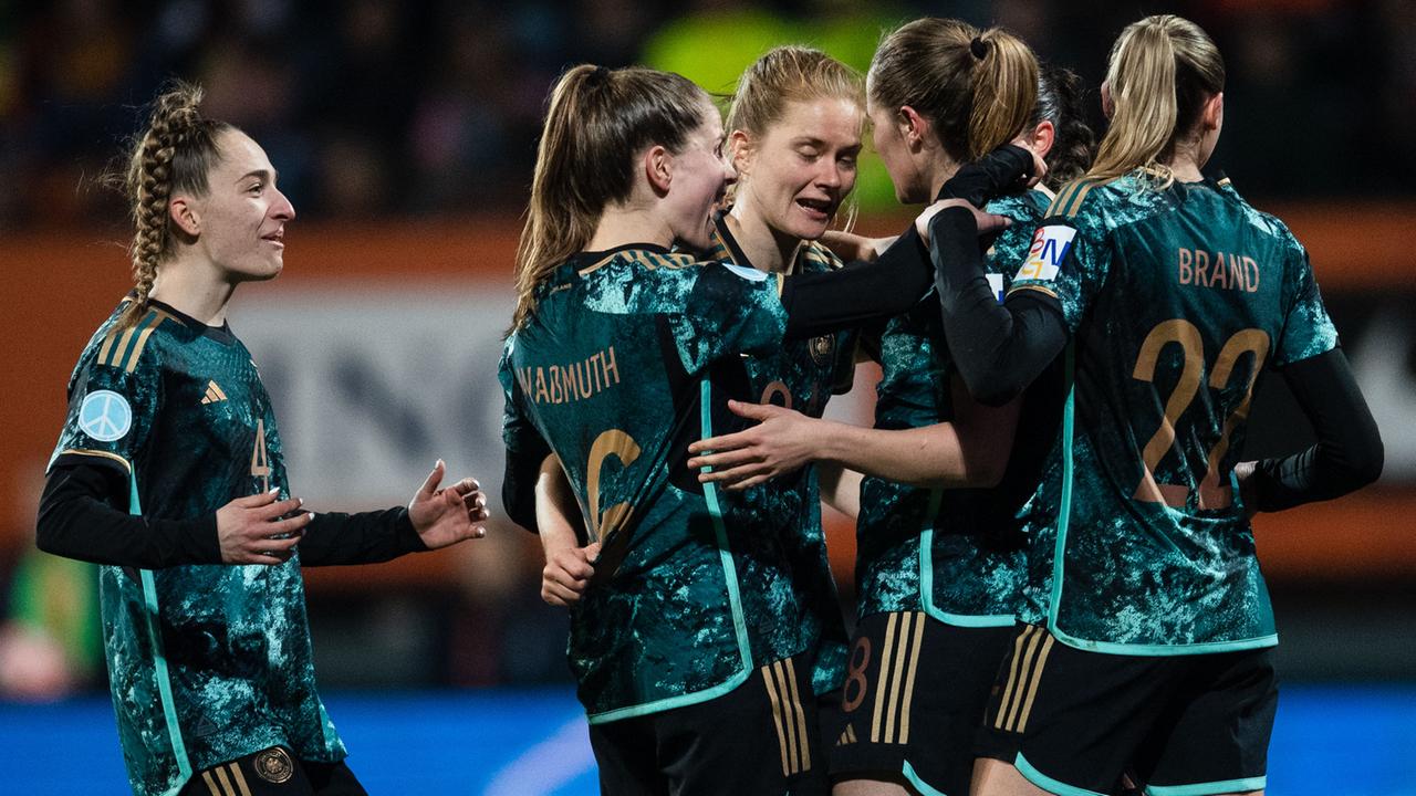 Frauenfußball - DFB-Elf gewinnt Testspiel gegen Niederlande