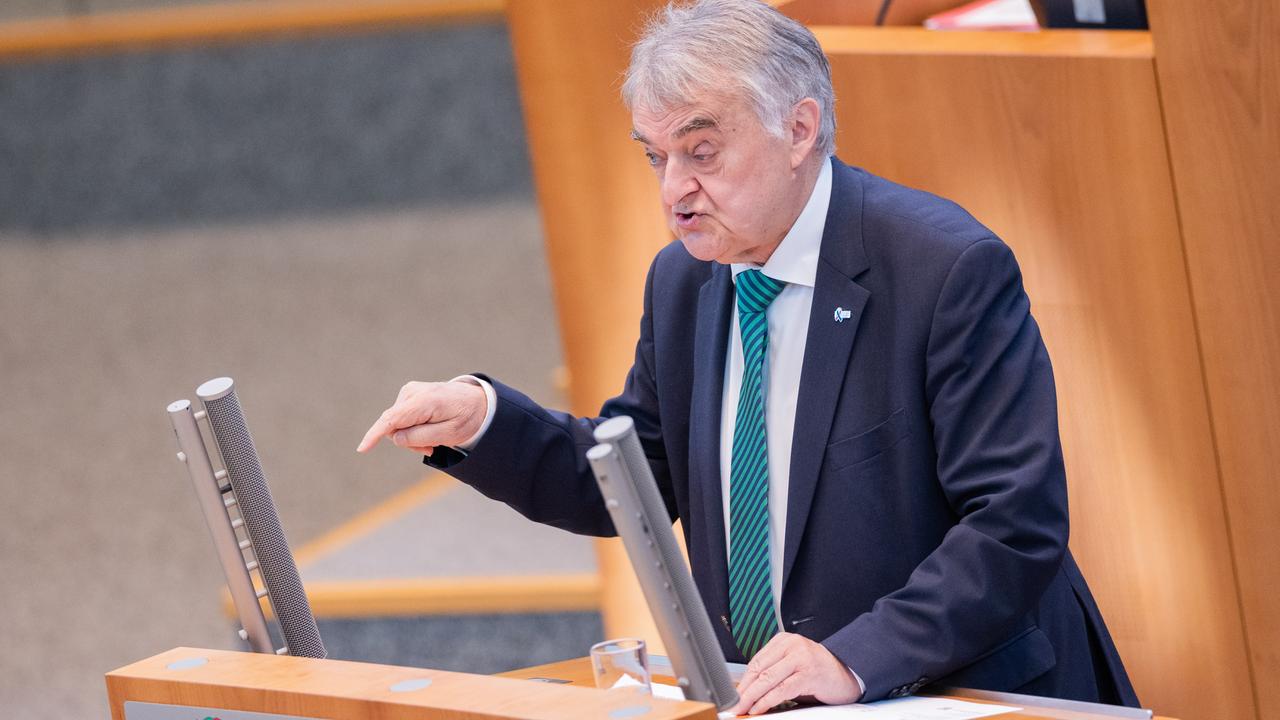 Nordrhein-Westfalen - Innenminister Reul (CDU): Zahl der Messer ...